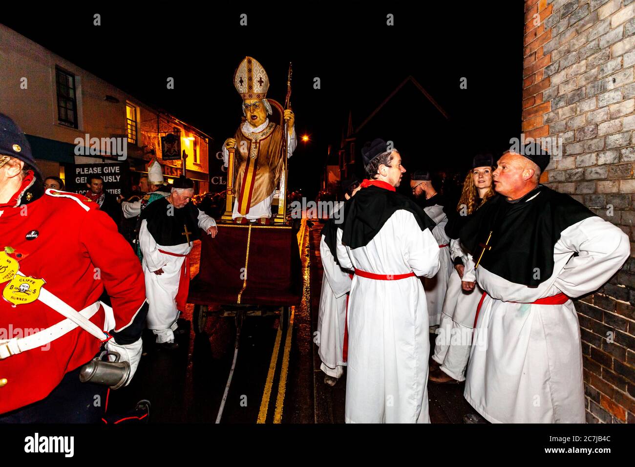 Bonfire night lewes guy fawkes effigy hi-res stock photography and ...