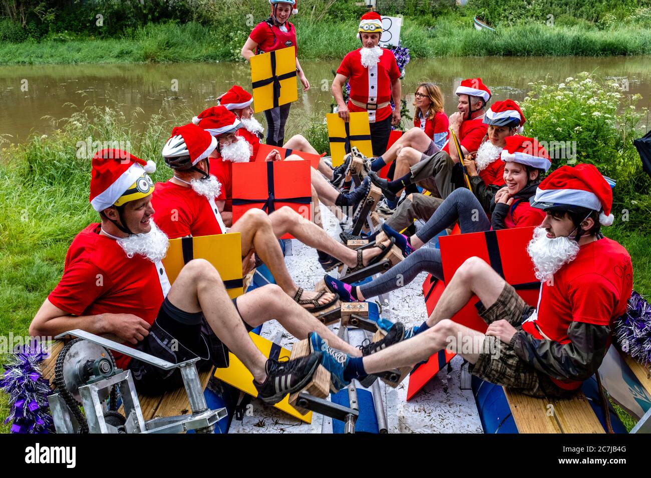 Christmas race quirky hi-res stock photography and images - Alamy