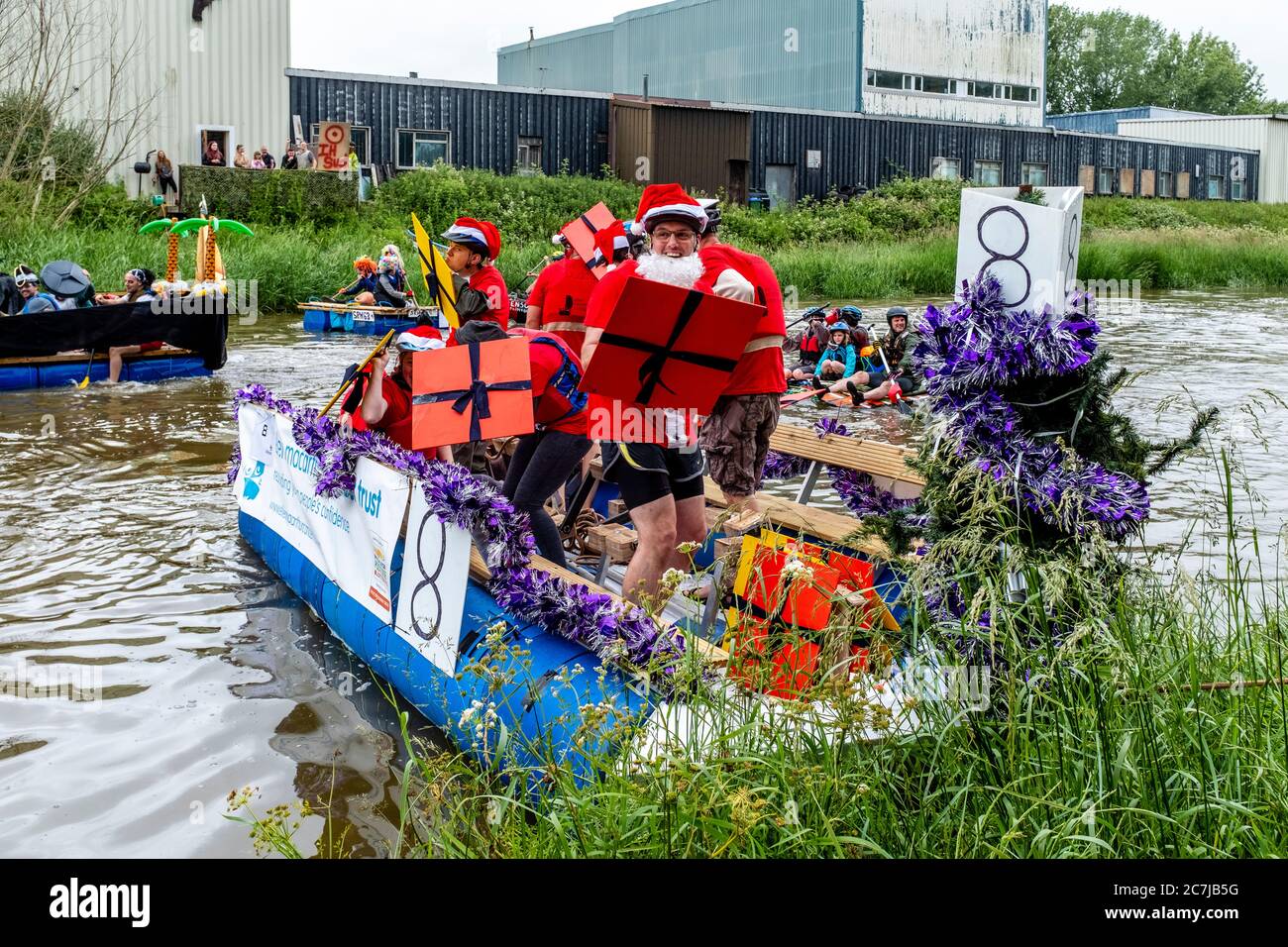 Homemade raft hi-res stock photography and images - Alamy