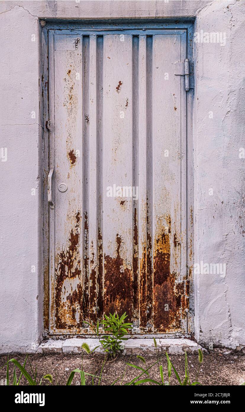 Rusty old door Stock Photo - Alamy