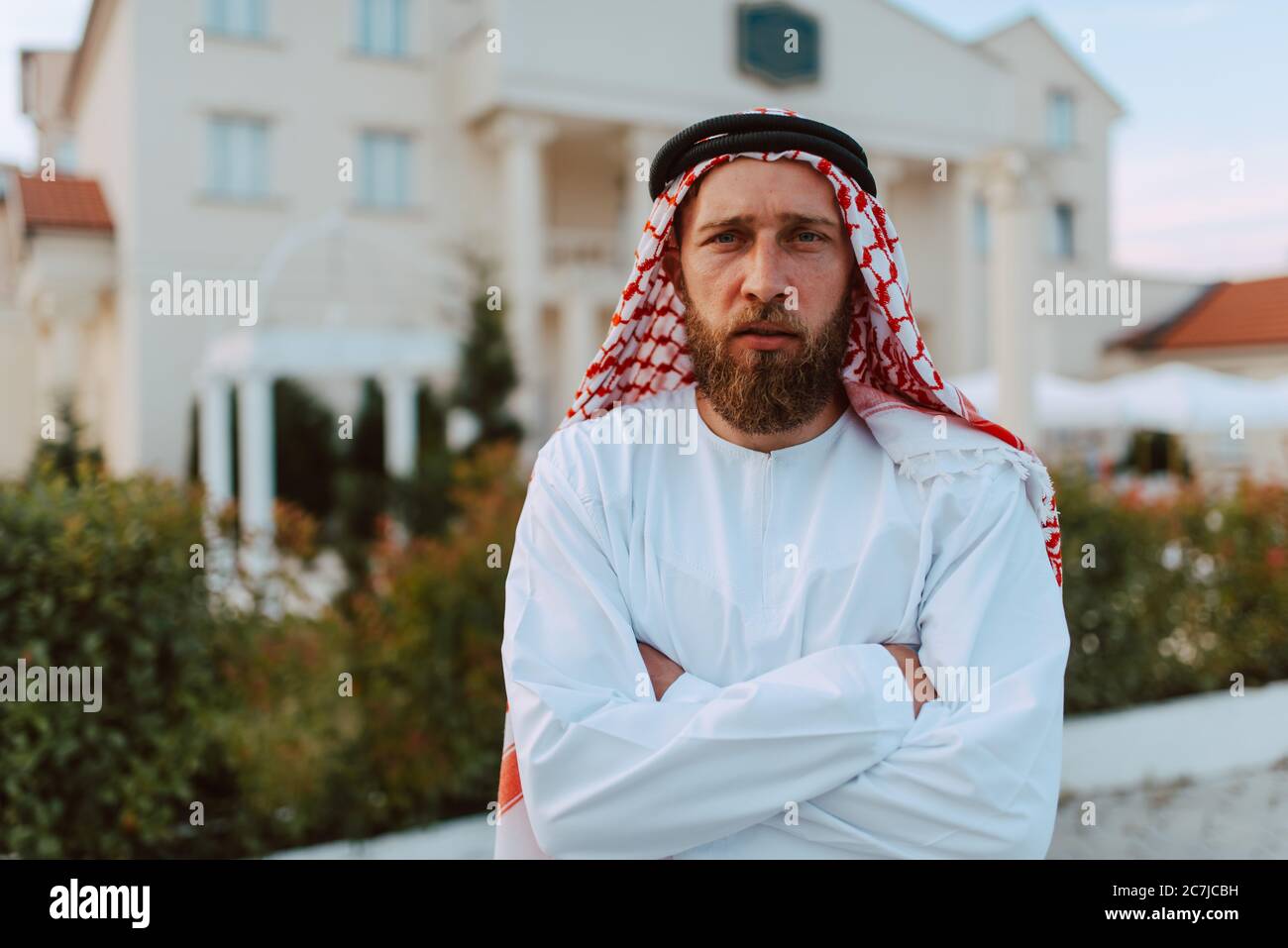 Traditional villa abu dhabi hi-res stock photography and images - Alamy