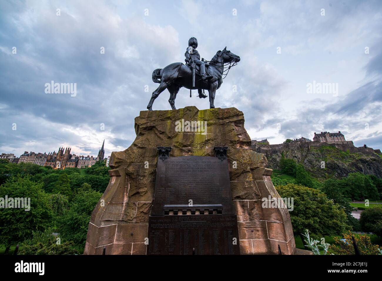 The Royal Scots Greys Monument with New College and Edinburgh Castle ...
