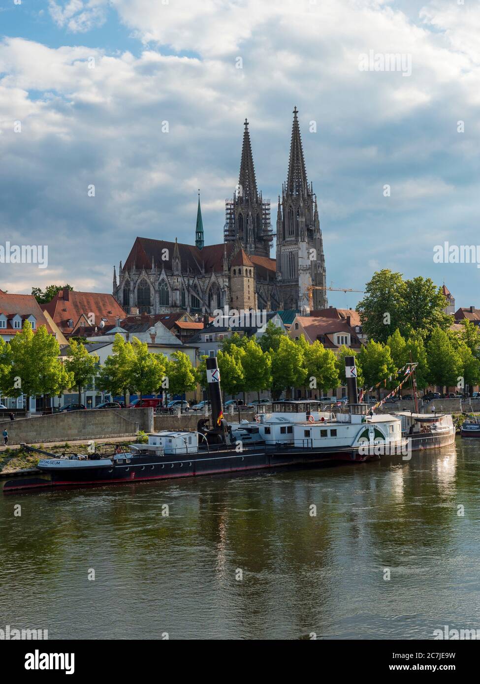 Regensburg, old town, cathedral, paddle steamer, Danube Shipping Museum ...