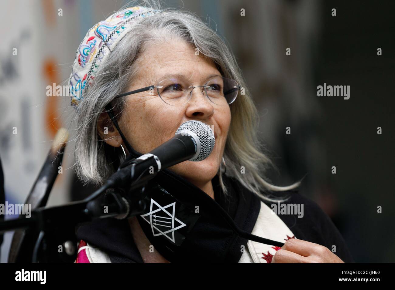 Rabbi ariel stone hi-res stock photography and images - Alamy