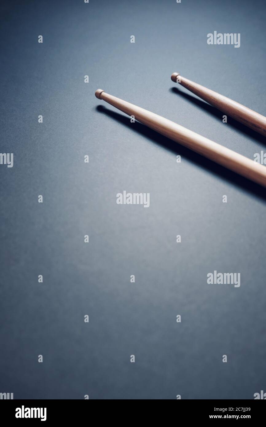 Two bass drums hi-res stock photography and images - Alamy