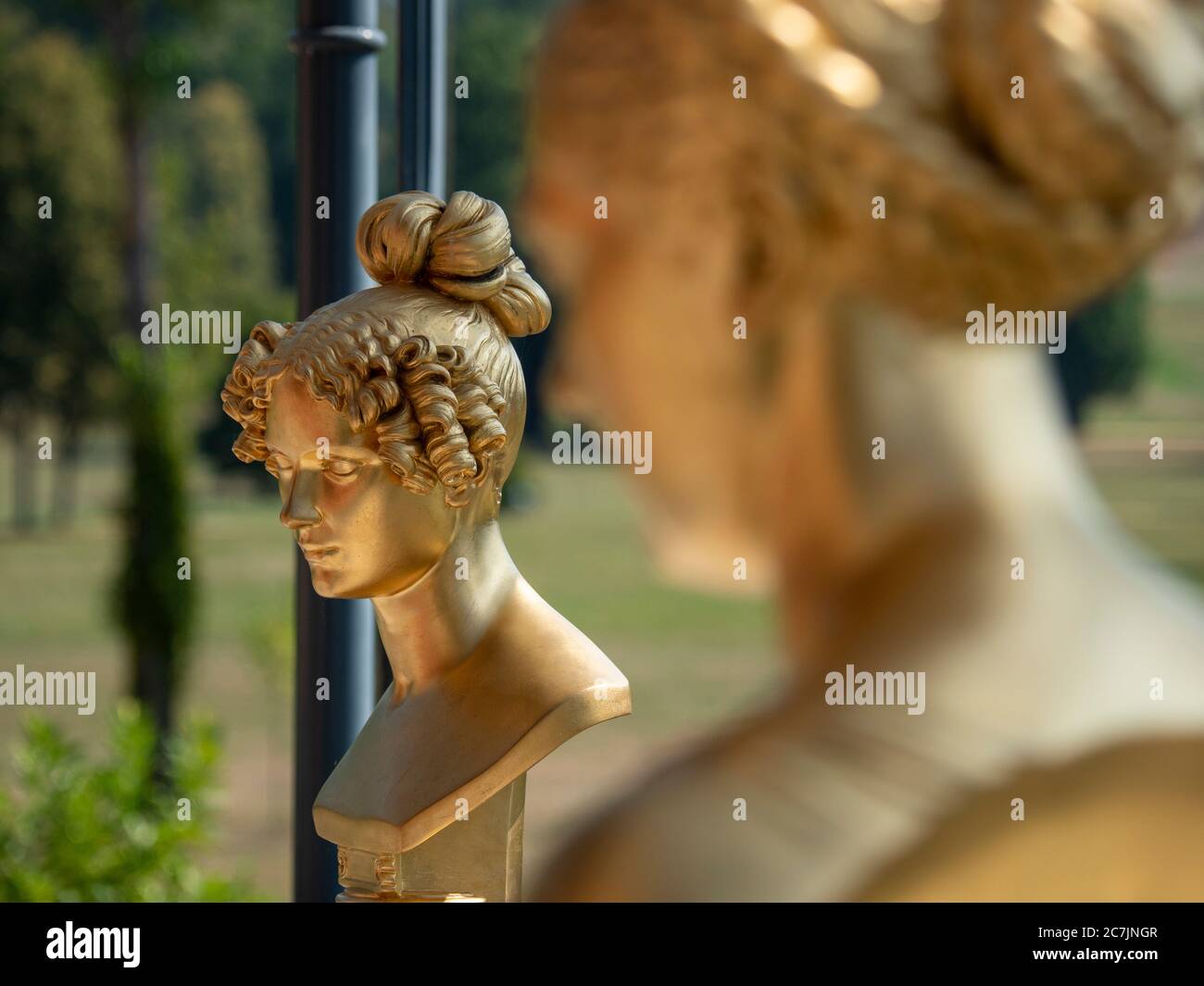 Sontag hi-res stock photography and images - Alamy