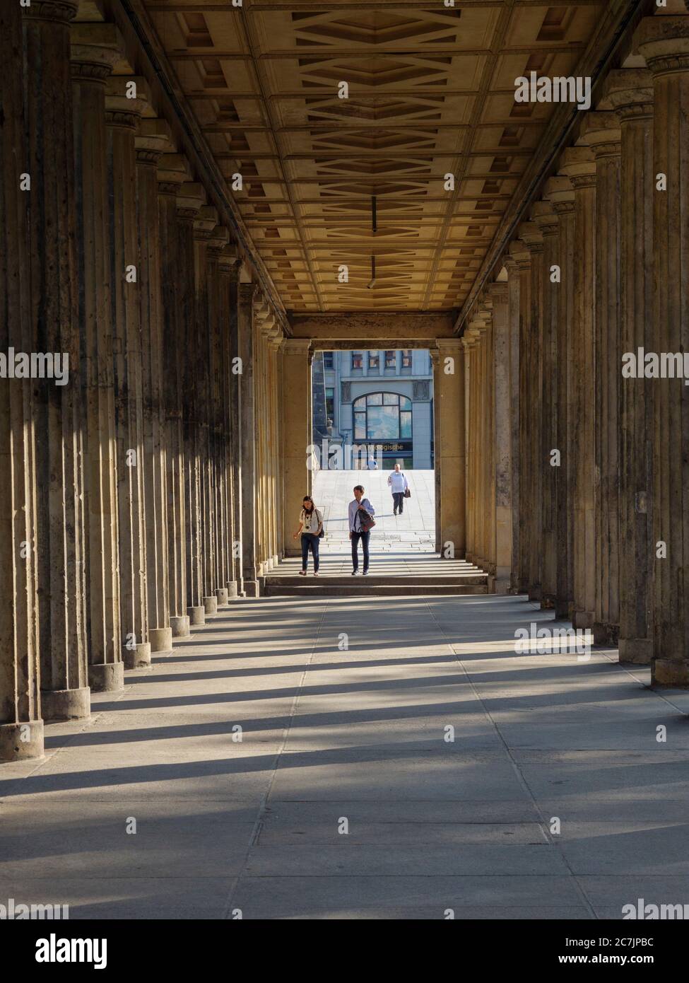 Collonades hi-res stock photography and images - Alamy