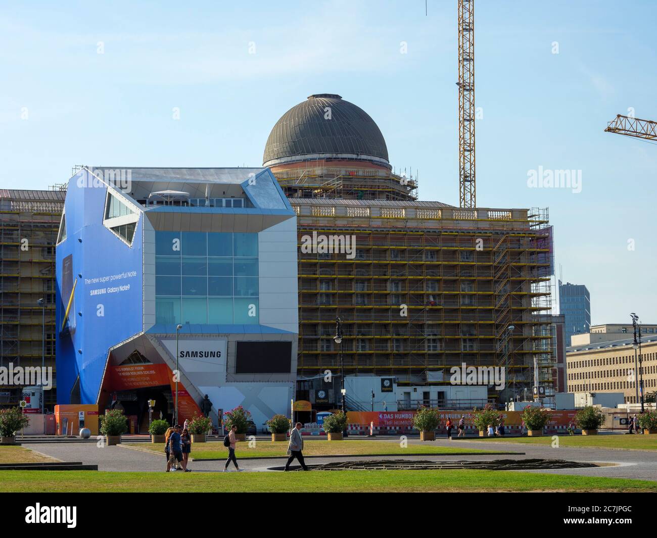 Samsung building hi-res stock photography and images - Alamy