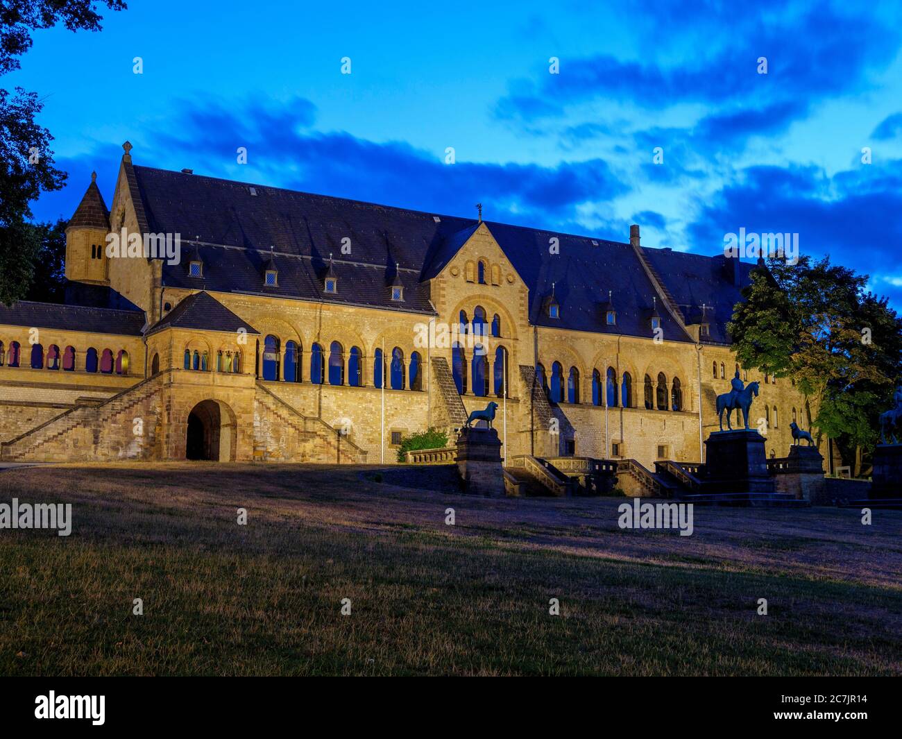 Imperial Palace of Goslar at dusk, UNESCO World Heritage, Lower Saxony ...