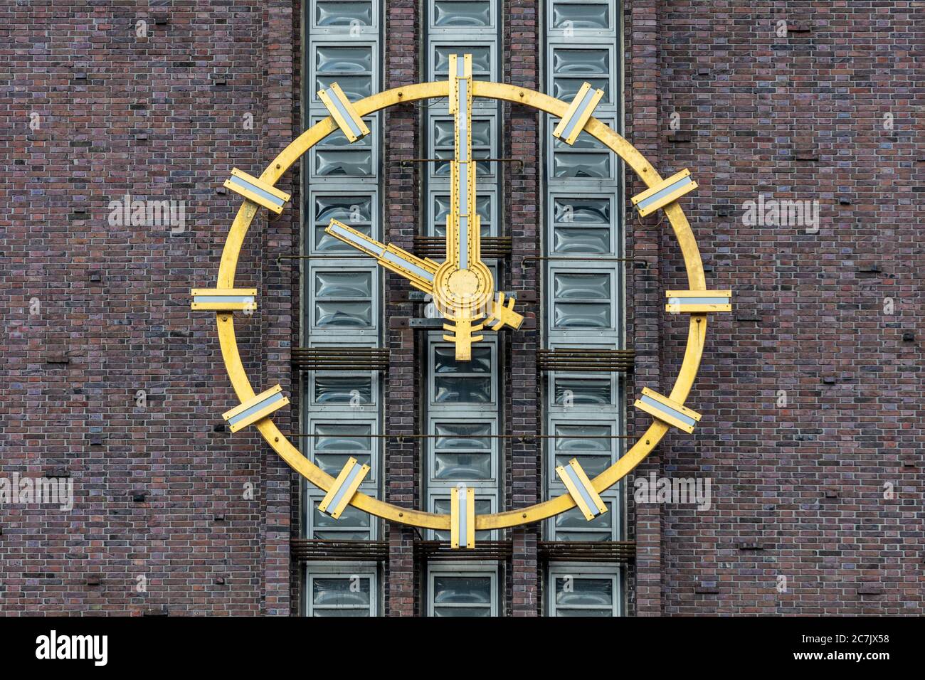Ten oclock hi-res stock photography and images - Alamy