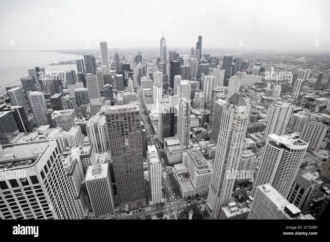 Chicago illinois aerial streets hi-res stock photography and images - Alamy