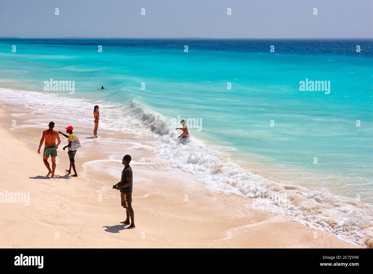 Turquoise waters indian ocean hi-res stock photography and images - Alamy