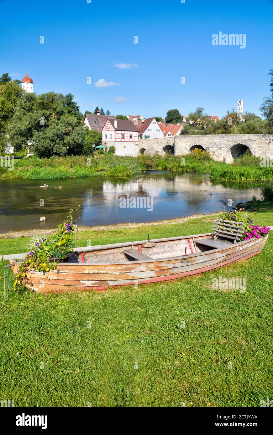 Old stone bridge, river Wörnitz, old town, half-timbered, Harburg ...