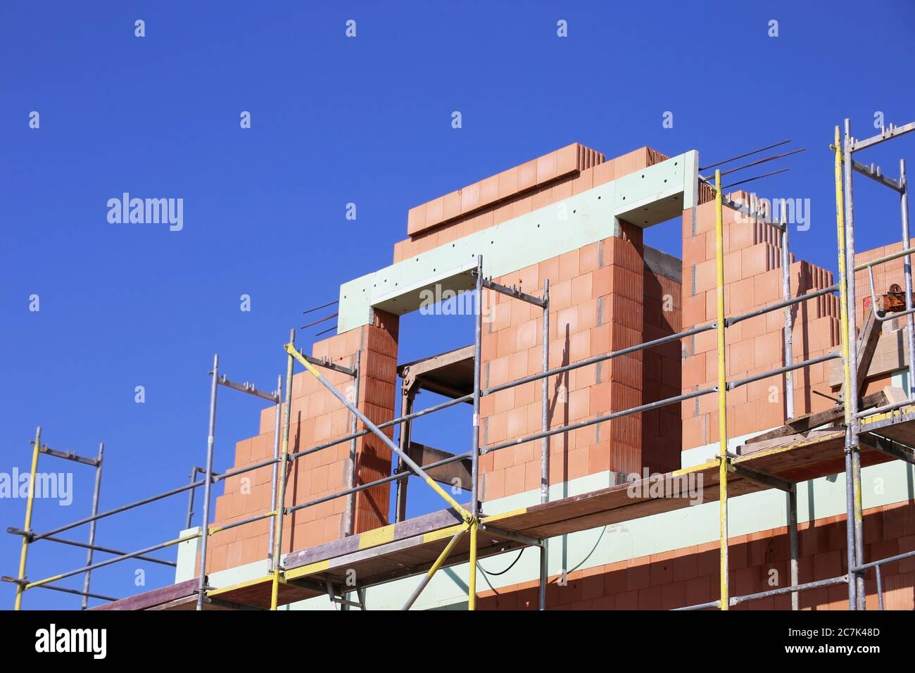 Building new detached house hi-res stock photography and images - Alamy