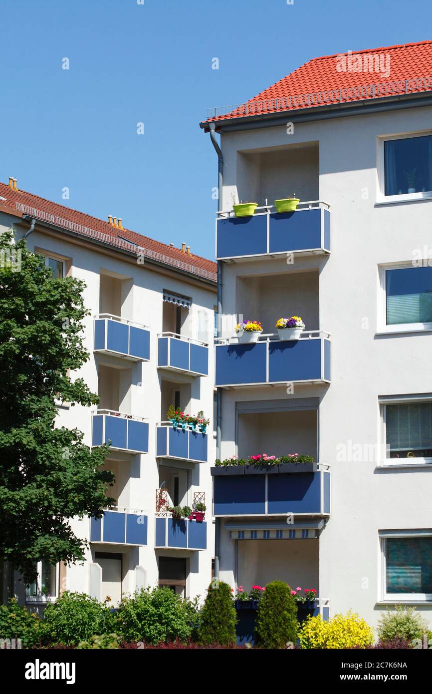 Monotonous residential building hi-res stock photography and images - Alamy