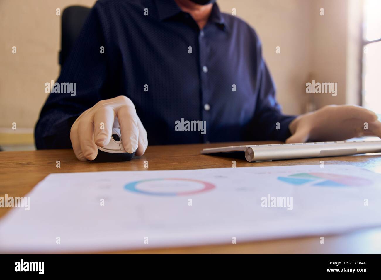Anonymous mask computer hi-res stock photography and images - Alamy
