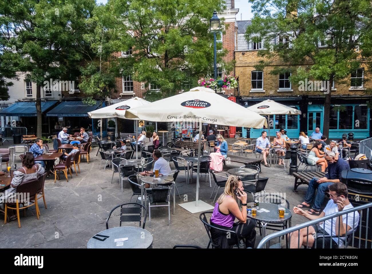 Battersea square hi-res stock photography and images - Alamy