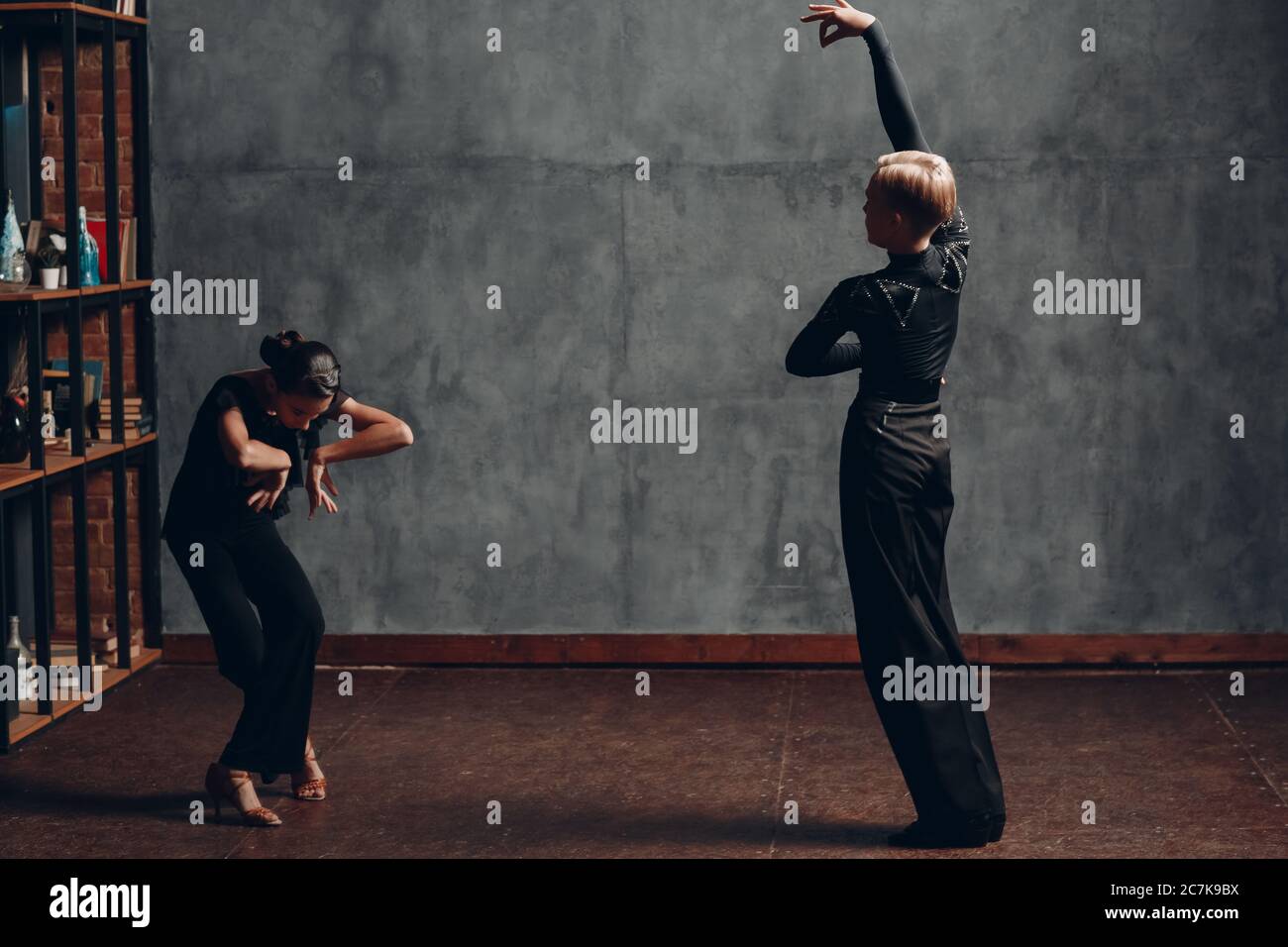 Professional dancers hi-res stock photography and images - Alamy