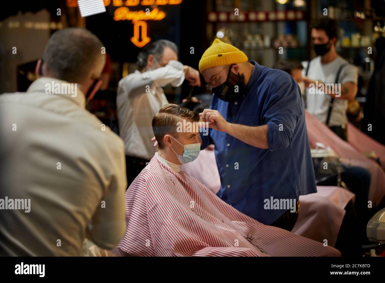 Mens with masks hi-res stock photography and images - Alamy