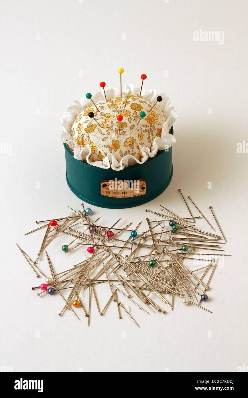 Pincushions hi-res stock photography and images - Alamy