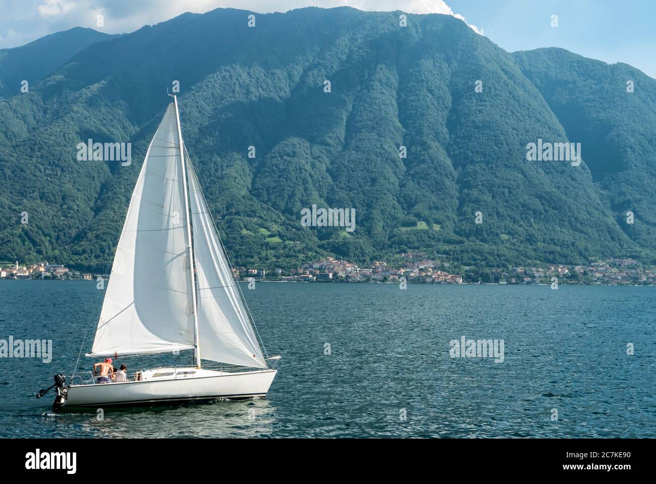 Sail boat on Lake Como Stock Photo - Alamy