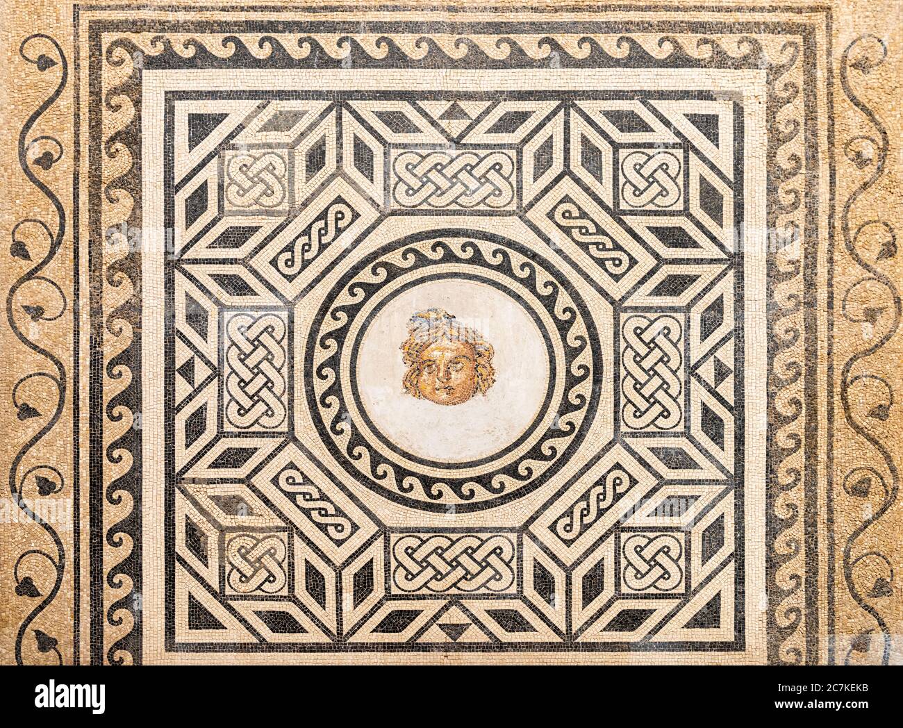 Roman mosaic medusa hi-res stock photography and images - Alamy