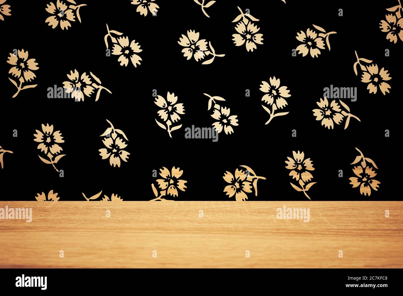 Wallpapering table hi-res stock photography and images - Alamy