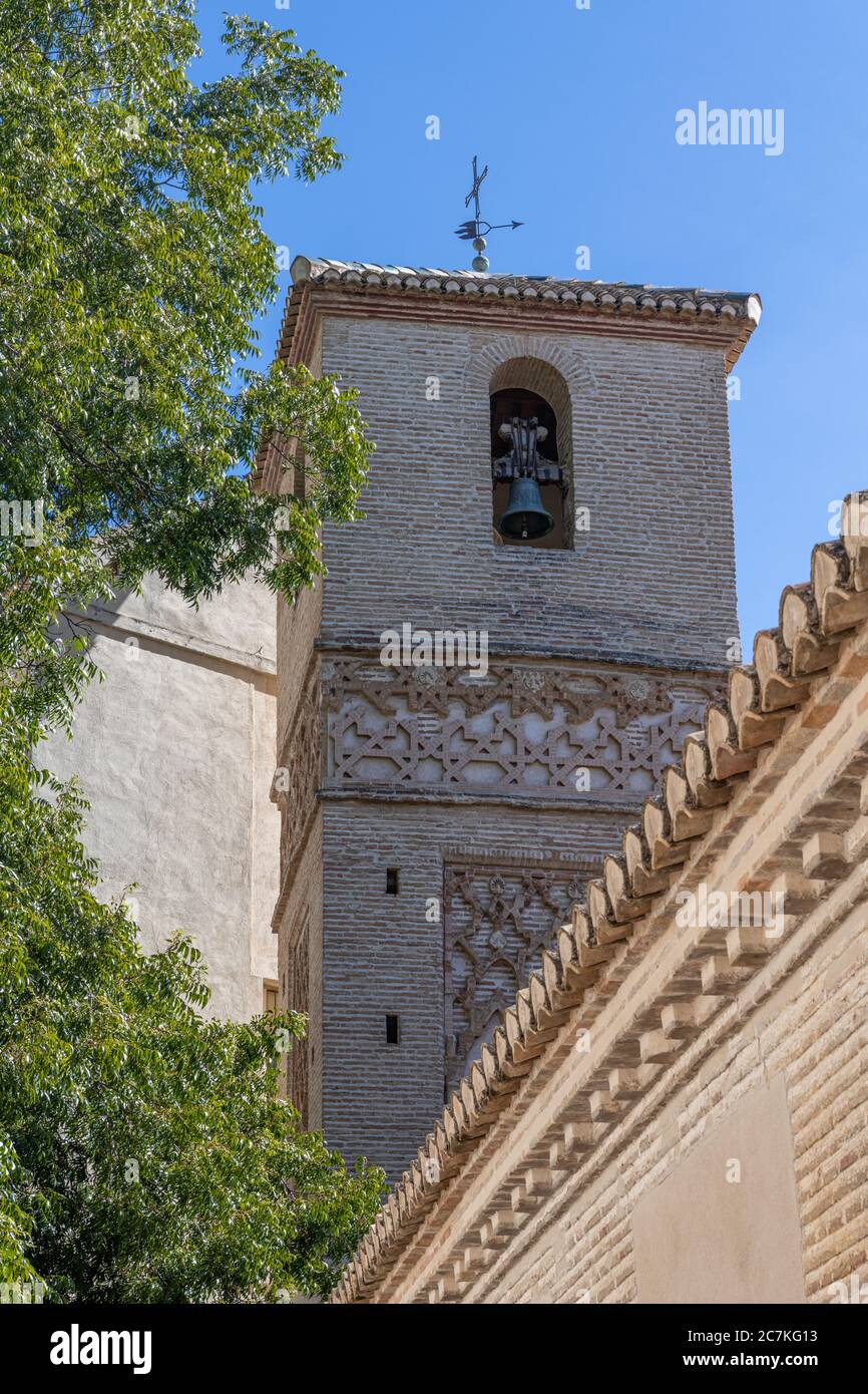 Mixtilinear arch hi-res stock photography and images - Alamy