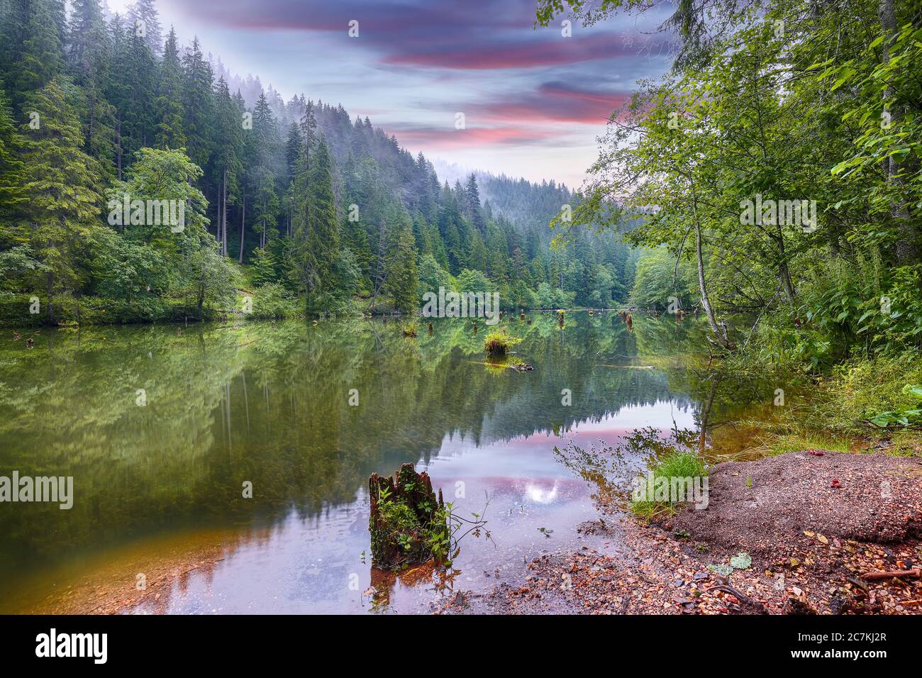Lacul rosu red lake hi-res stock photography and images - Alamy