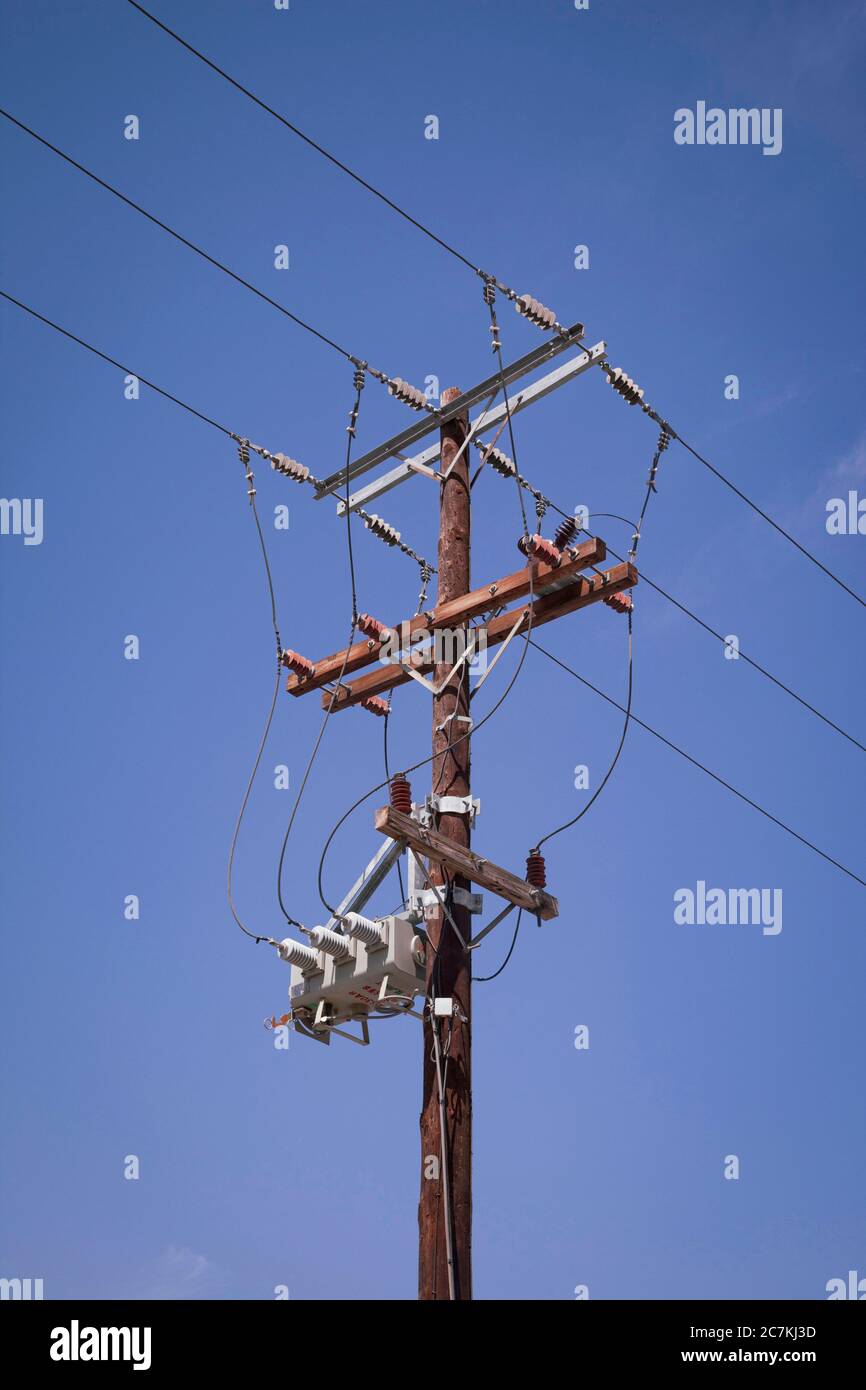 Old-fashioned, electricity, electricity pylon, energy transition ...