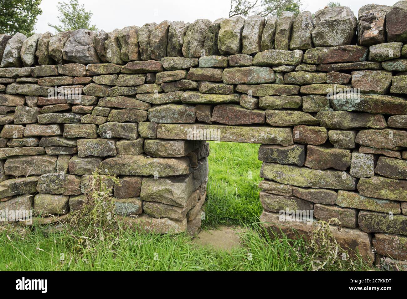 Dry stone walling Stock Photo - Alamy