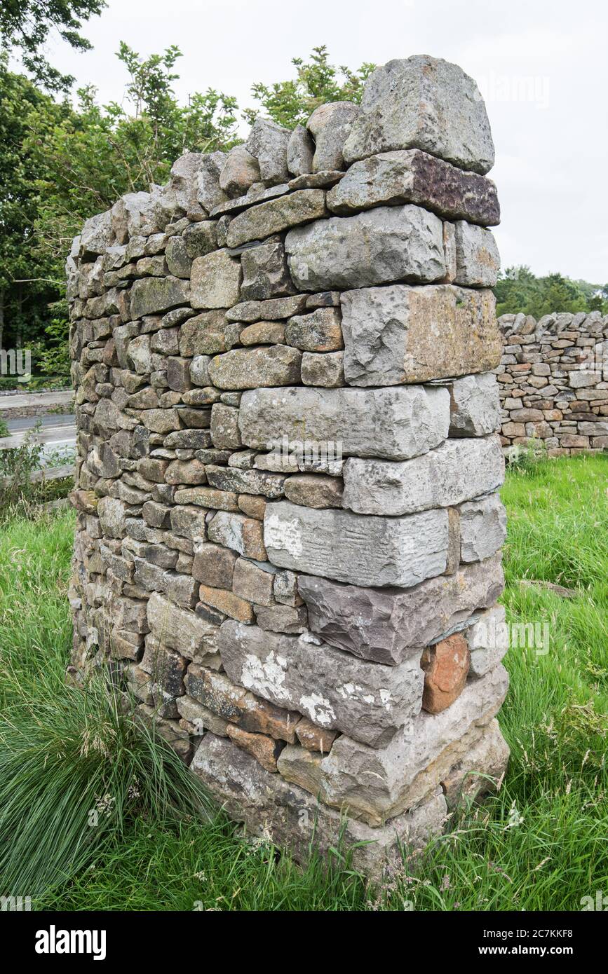 Dry stone walling Stock Photo - Alamy