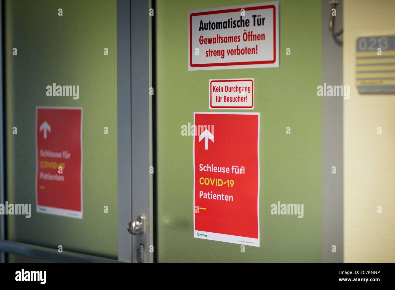 Corona, Covid-19, hospital, shield, intensive care unit Stock Photo - Alamy