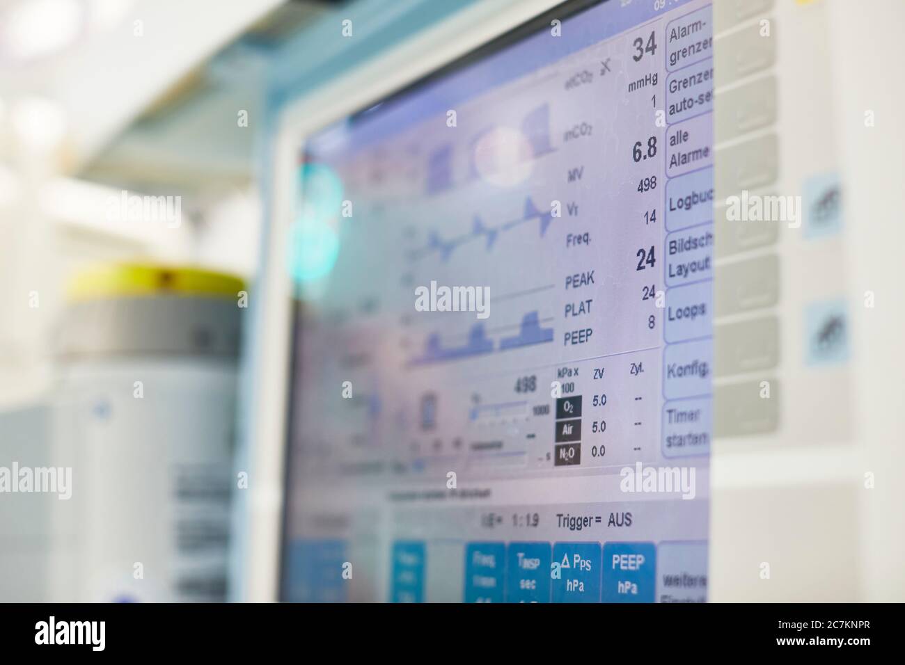 Ventilation hospital hi-res stock photography and images - Alamy