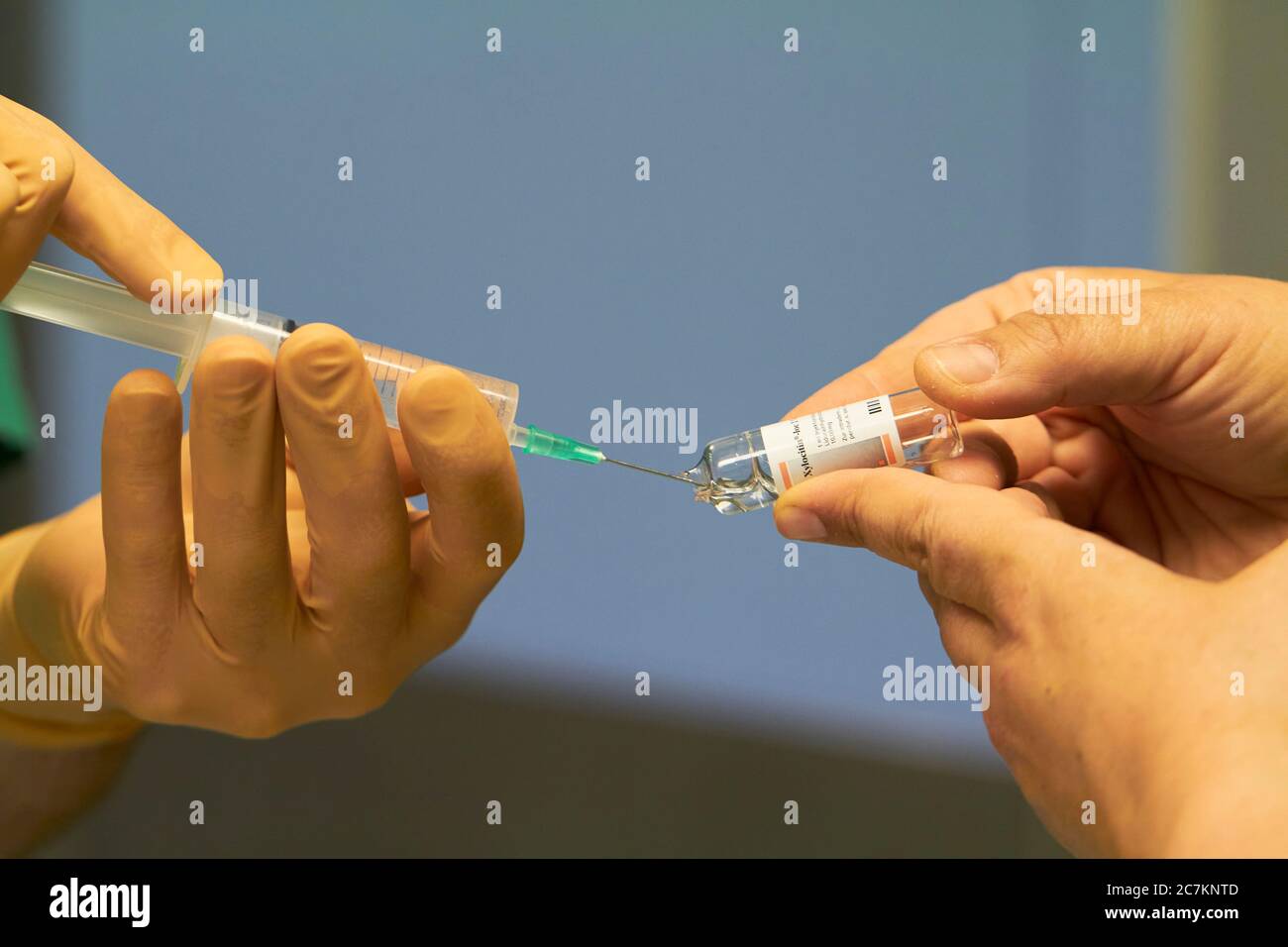 Anesthesia drug hi-res stock photography and images - Alamy