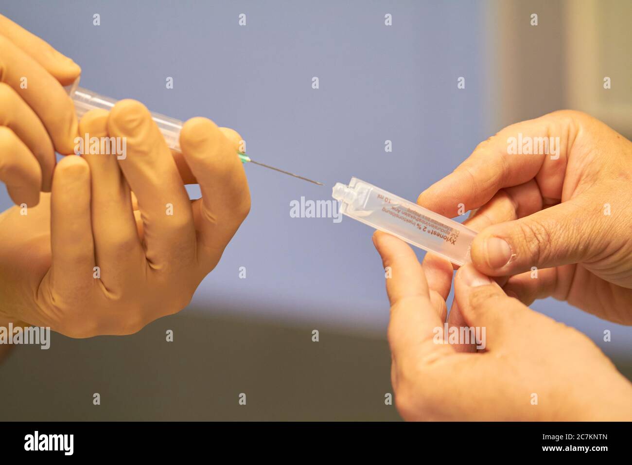 Local anesthetic, cannula, draw up Stock Photo - Alamy