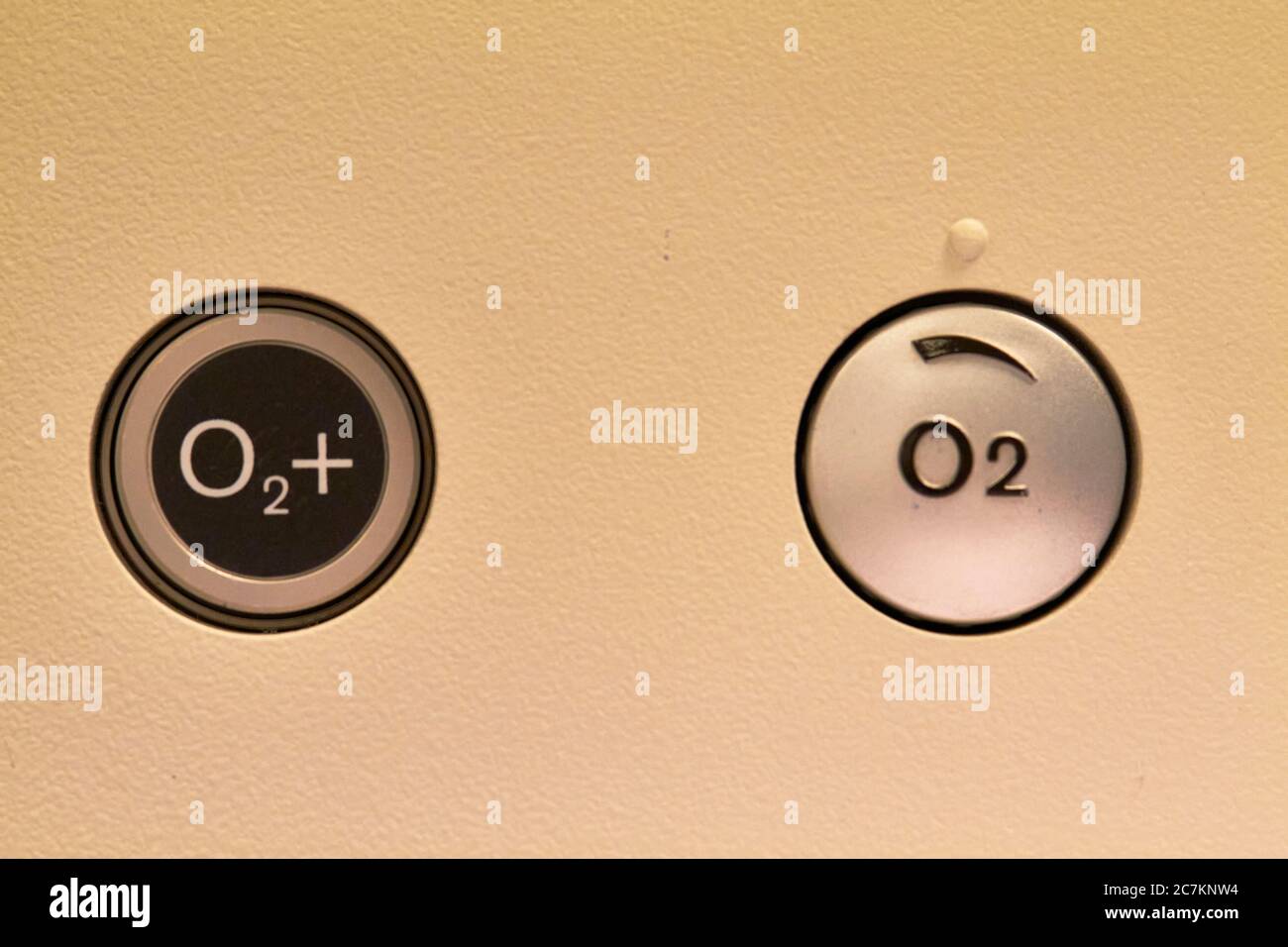 Oxygen regulators hi-res stock photography and images - Alamy