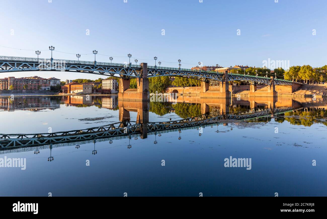 Reflection bridge water hi-res stock photography and images - Alamy