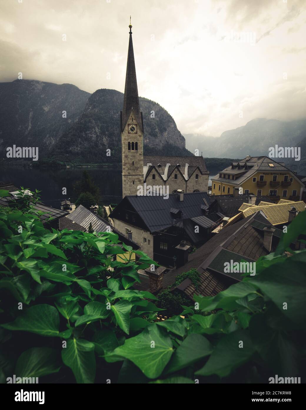 Scenic picture-postcard view of famous Hallstatt mountain village in ...