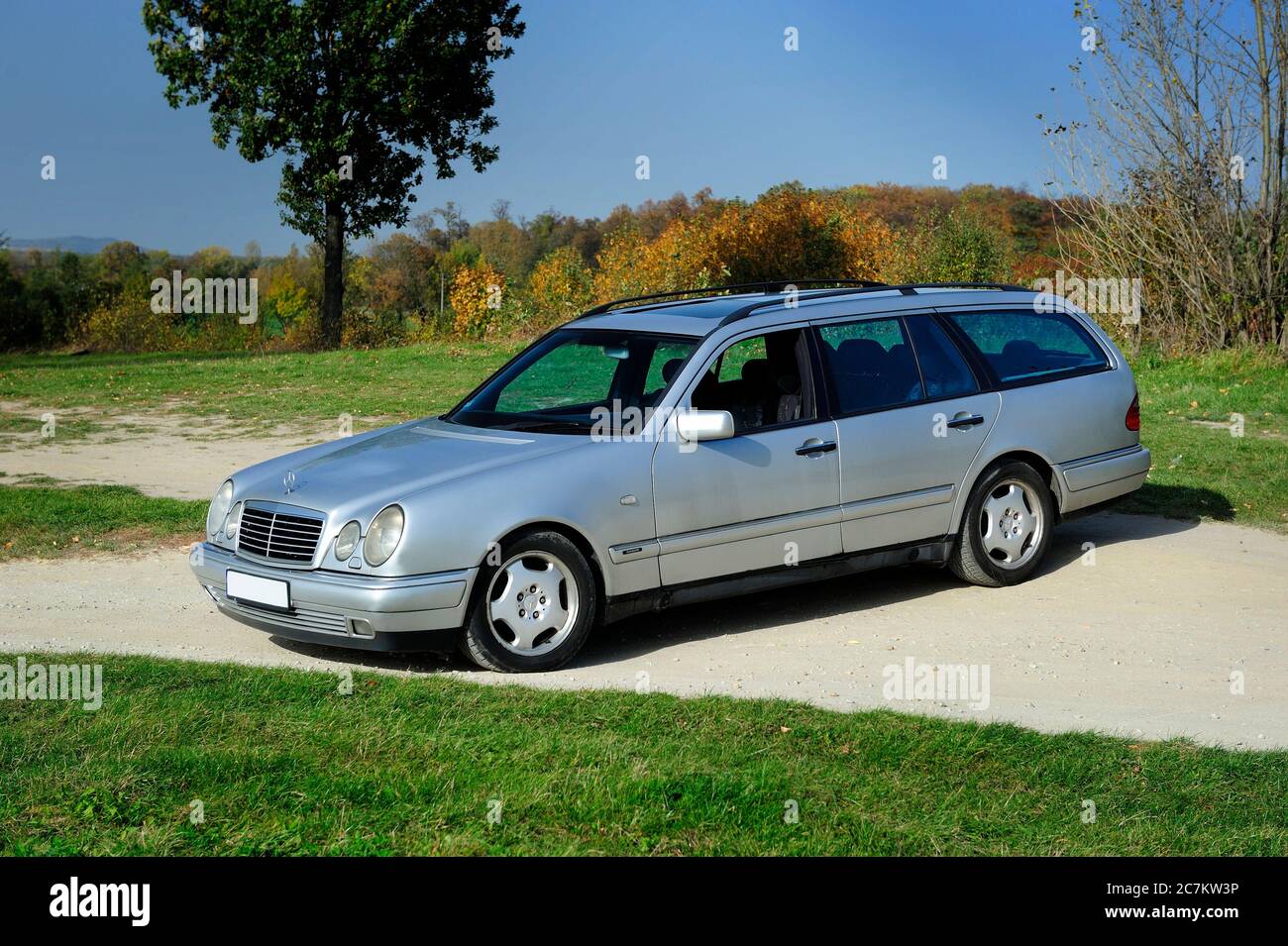 Mercedes-Benz W 210, classic, family, automotive, historical, travel ...