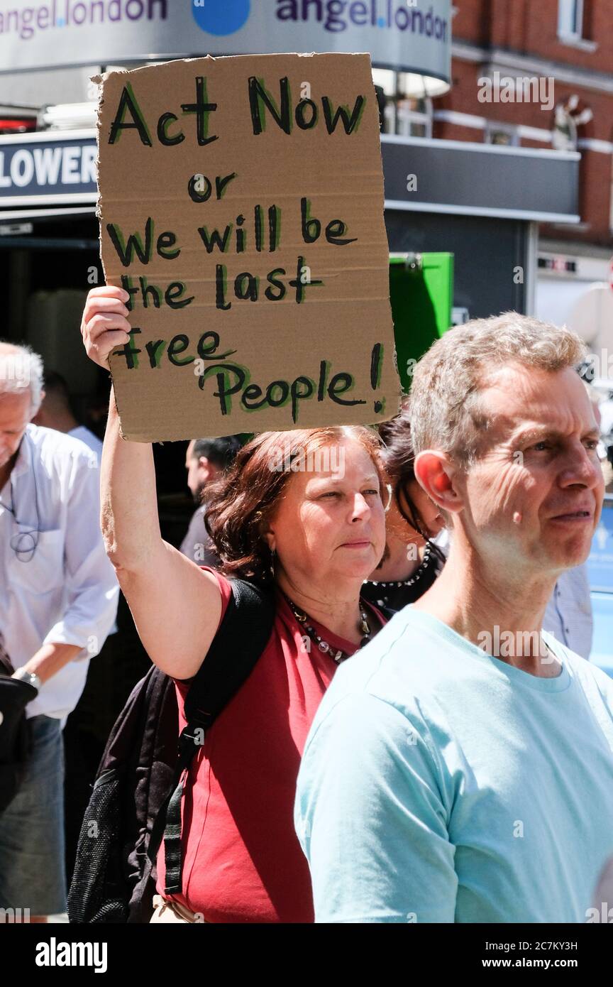 Angel islington, London, UK. 18th July 2020. Piers Corbyn and ...
