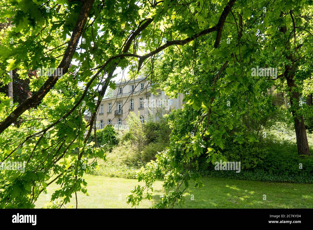 Berlin, Wannsee, House of the Wannsee Conference, oak leaves Stock ...