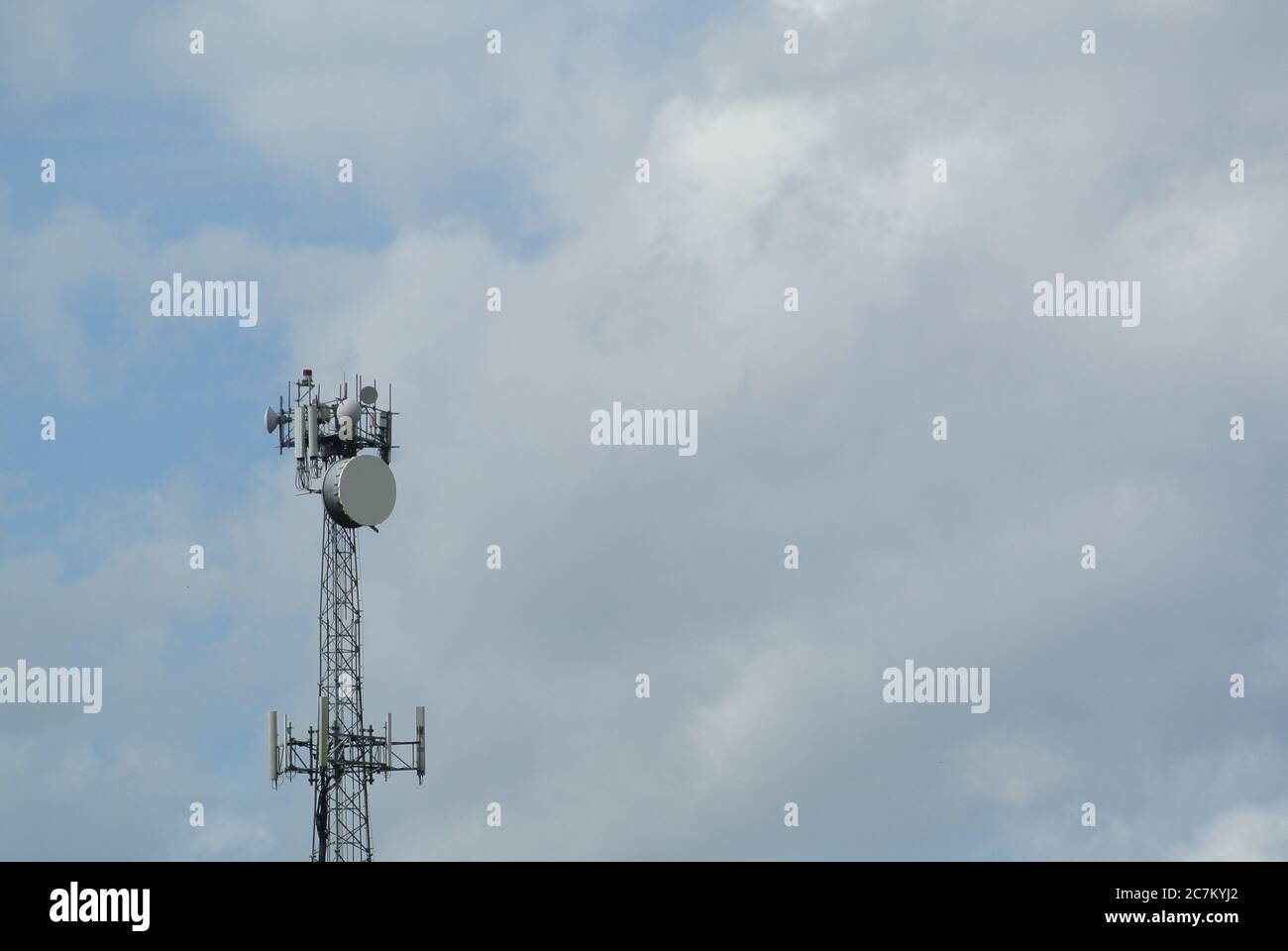 Signal transmission tower hi-res stock photography and images - Alamy