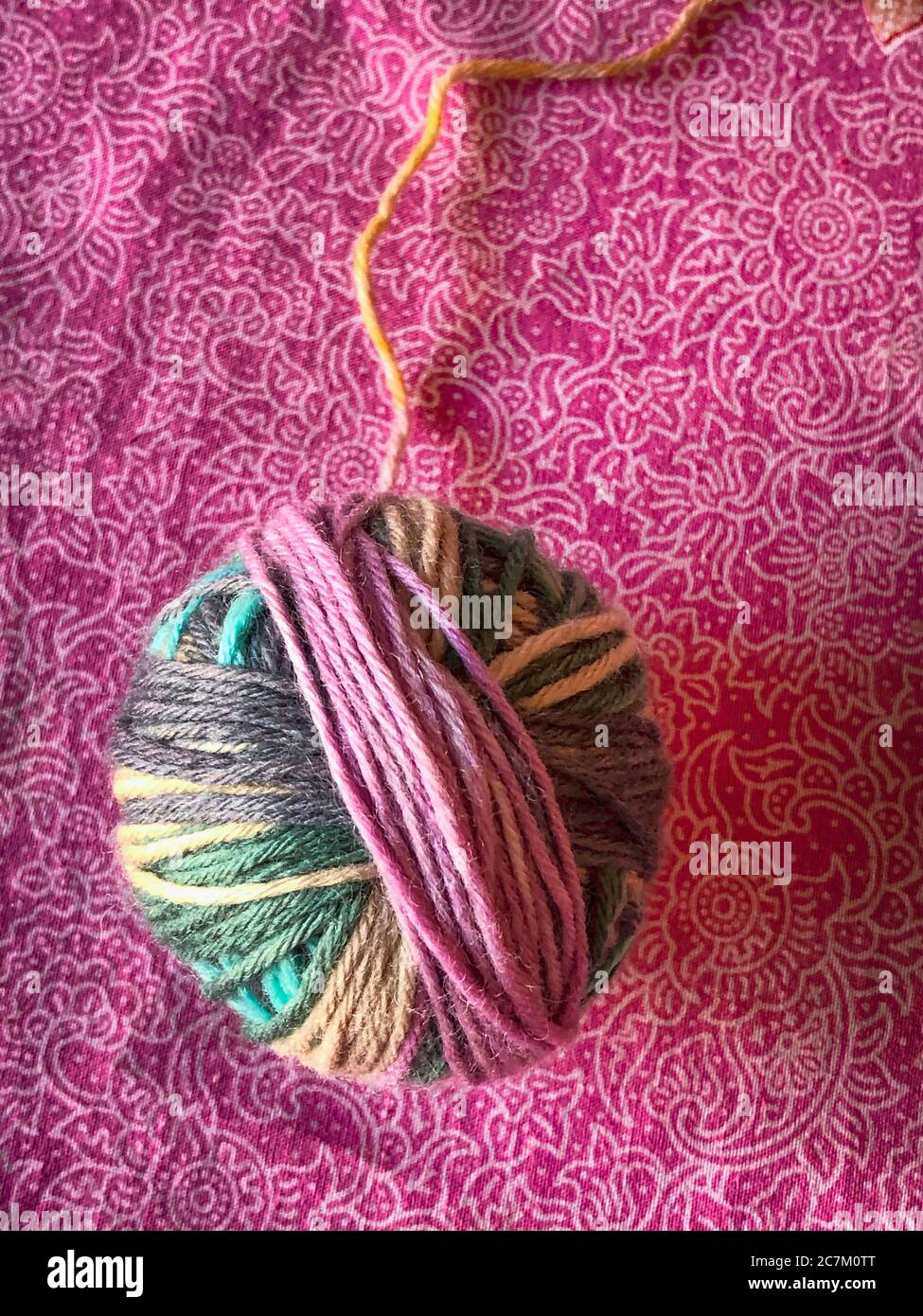 Icon yarn ball hi-res stock photography and images - Alamy