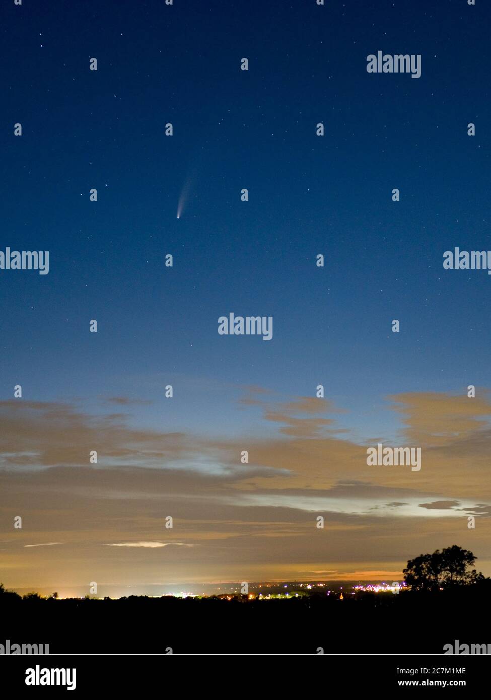 Uk night sky july hi-res stock photography and images - Alamy