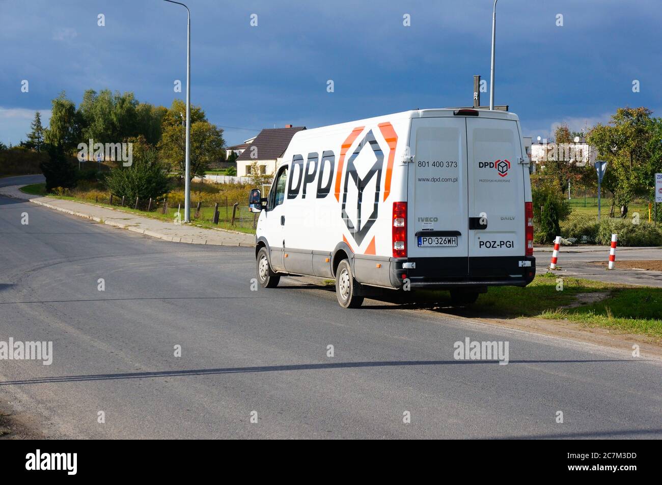Delivery bus hi-res stock photography and images - Alamy