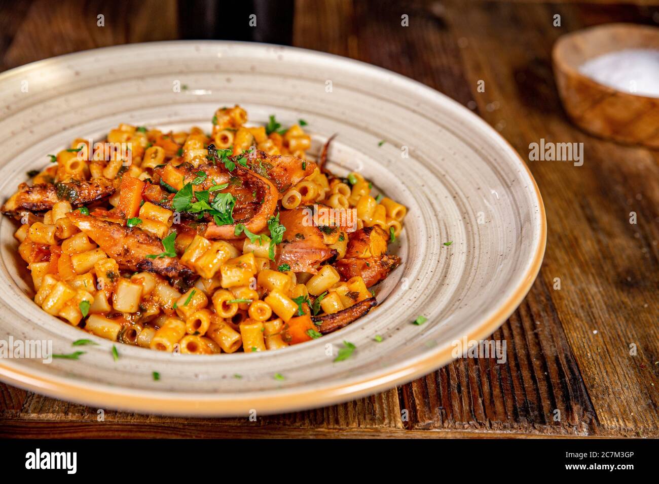 Short pasta hi-res stock photography and images - Alamy