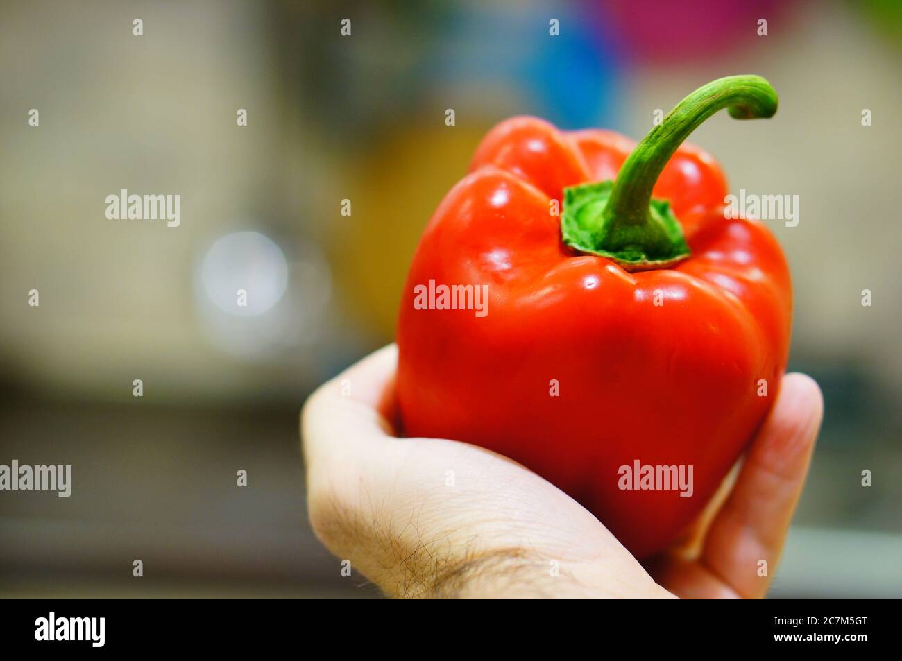 Woman holding large kitchen knife hi-res stock photography and images ...