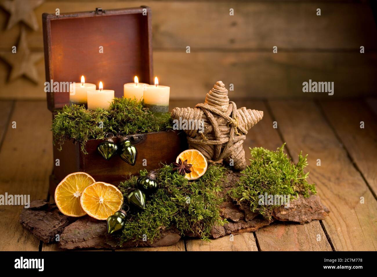 Advent arrangement hi-res stock photography and images - Alamy
