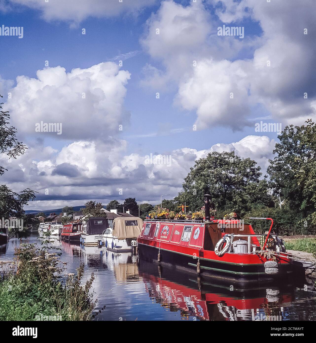 This is the Lancaster canal around 1990 in the northwest Lancashire ...